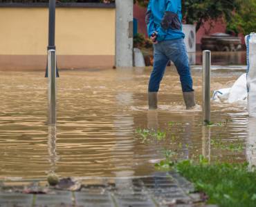 How To Dry Out A Flooded House