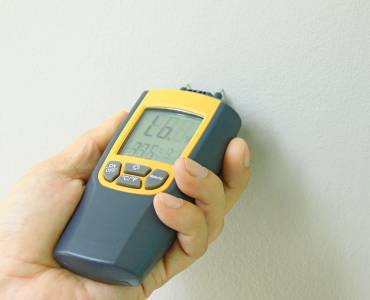 How To Use A Damp Meter